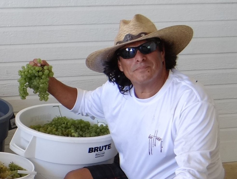 Bobby Soliz – Dos Rios Winery, LLC.